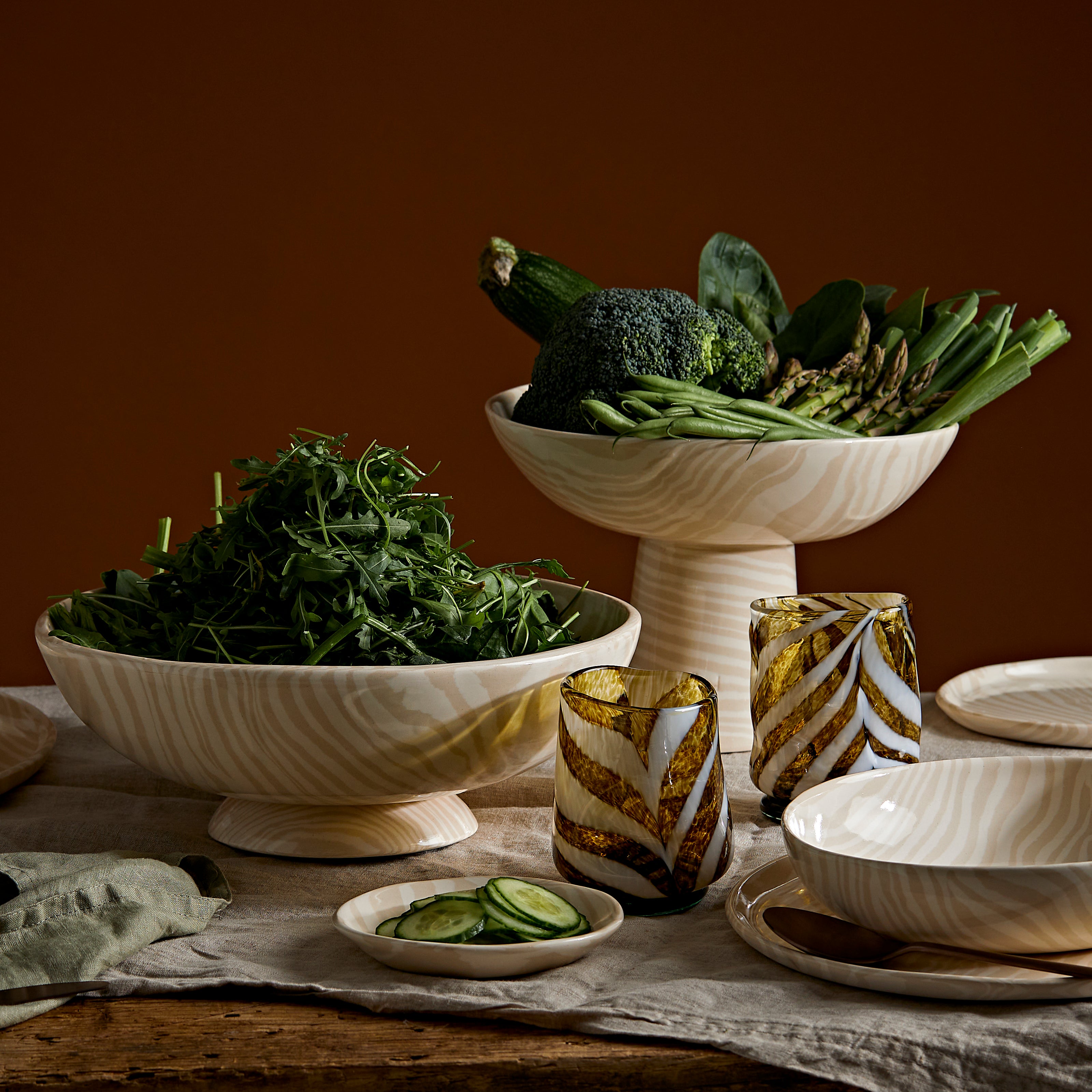 Oatmeal & White Medium Chalice